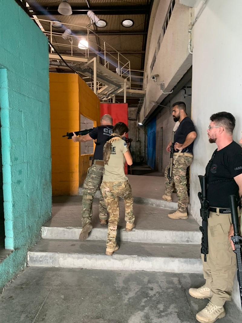PCES - Policiais da Core participam de treinamento em favela simulada ...